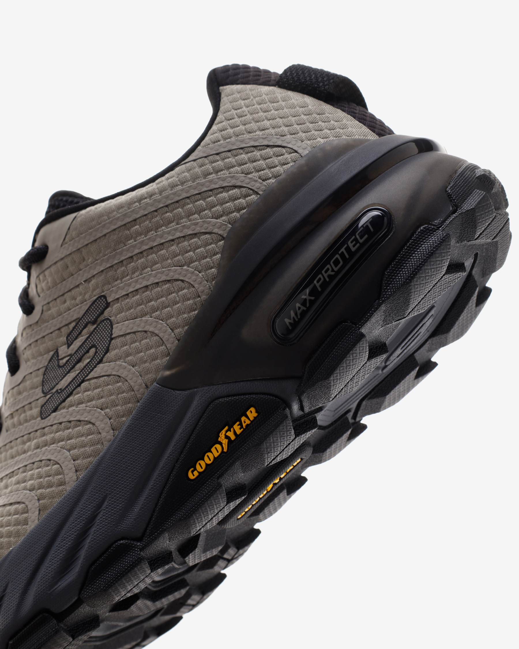 Skechers Max Protect Paragon